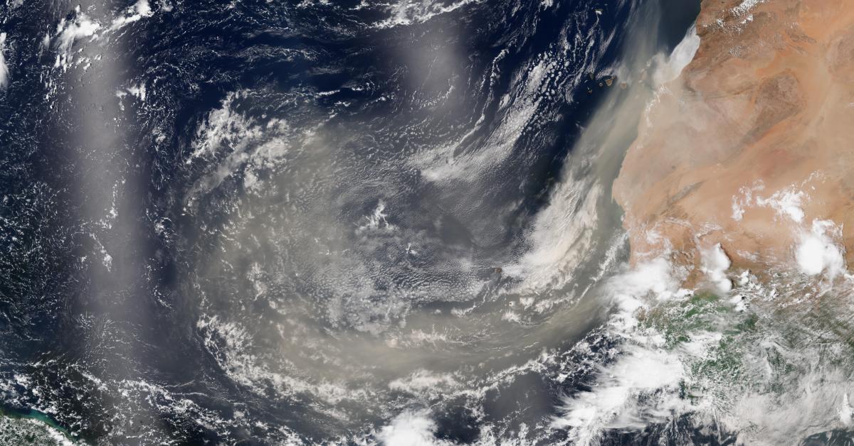 Researchers discover role Saharan dust plays in hurricane rainfall ...