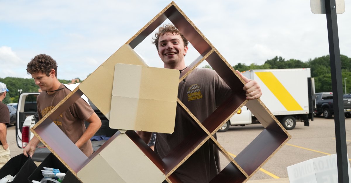 Move-in Fall 2026 | Housing and Residence Life | Western Michigan ...
