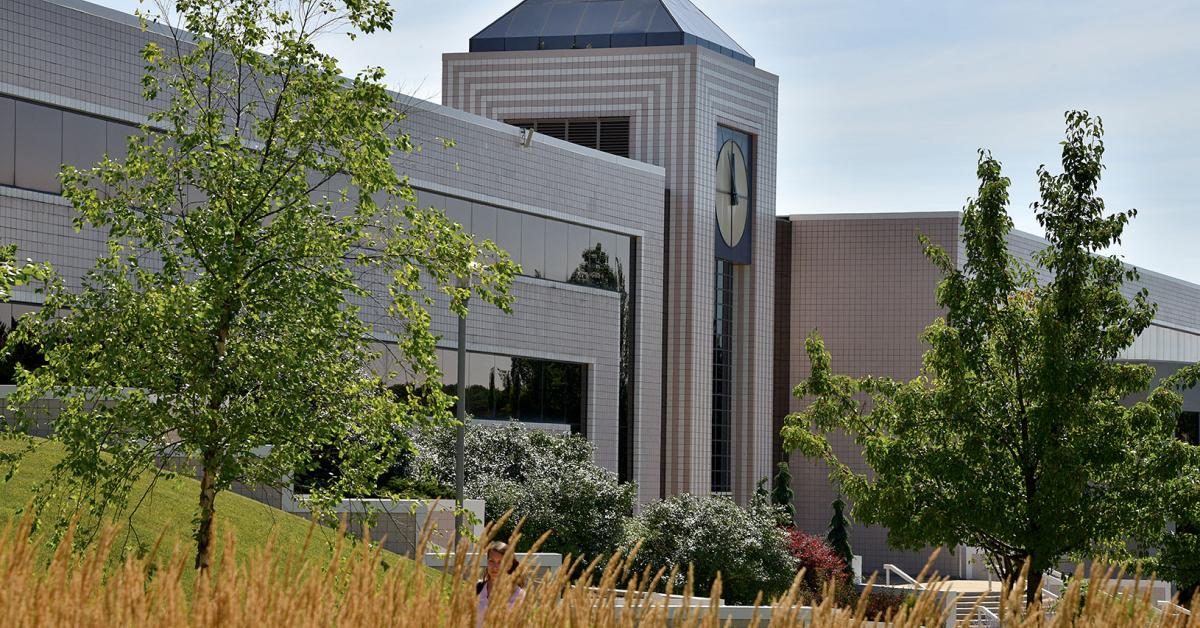 Online library survey looks at customer service | News | Western ...