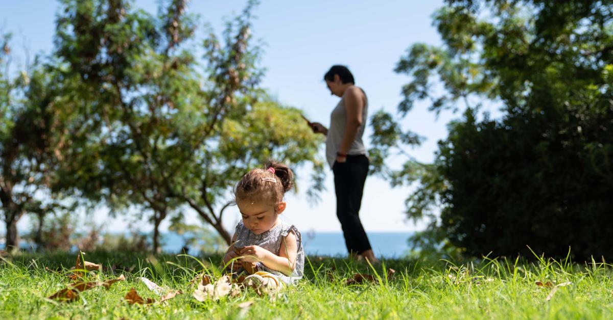 Expert Insights: Raising young children in a screen-saturated world | W ...